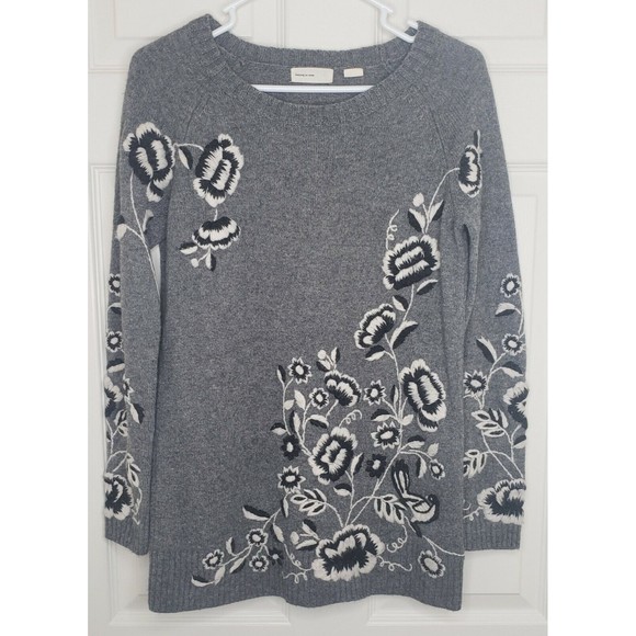 Anthropologie | Sweaters | Sleeping On Snow Ranunculus Top ...